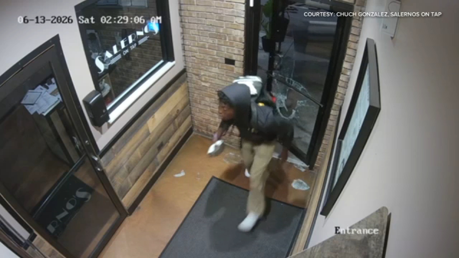 Burglars break into West Town restaurant twice in one week, Chicago ...