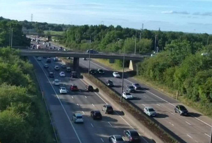 Drivers told to avoid stretch of M25 after crash leaves two men ...