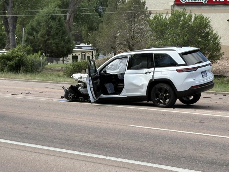 Traffic blocked on Highway 24 due to multi-vehicle crash