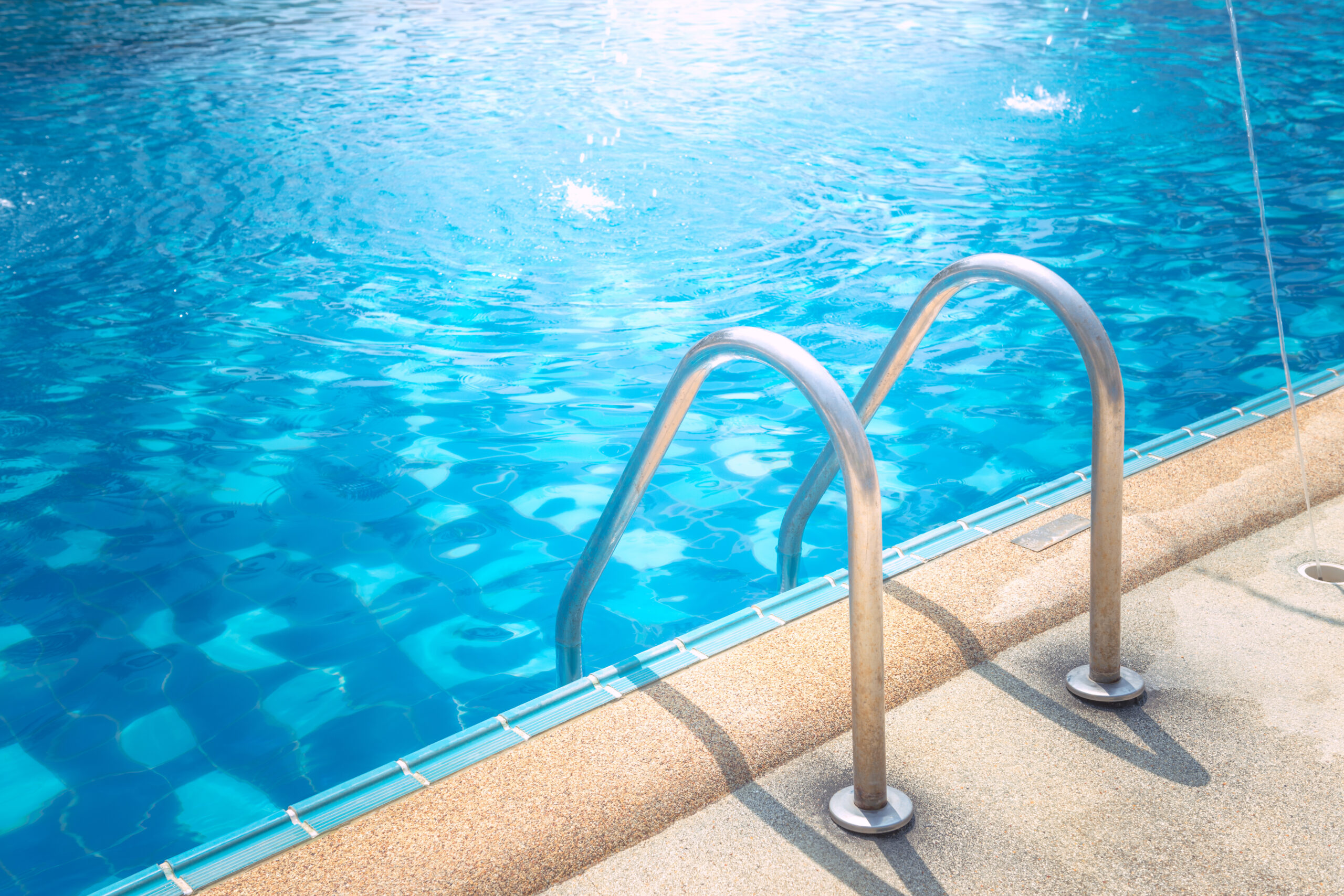 How Southern California homeowners can simplify backyard pool cleaning