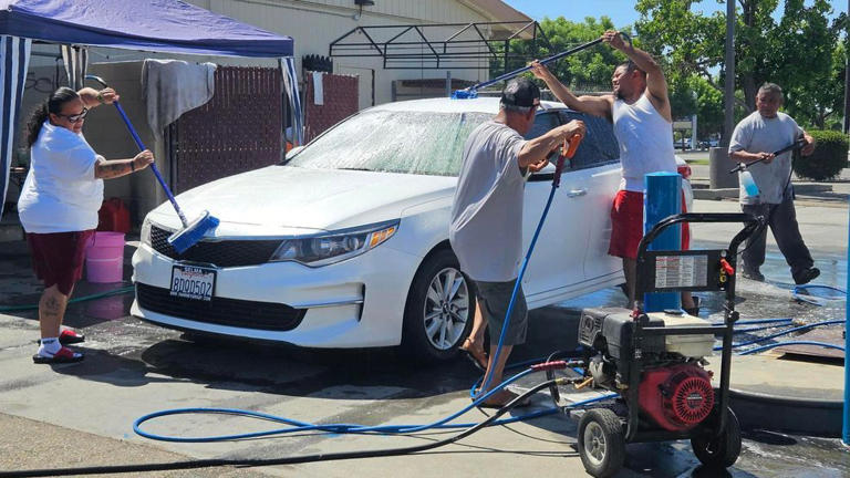 Family car wash fundraiser helps cover medical costs after fatal crash