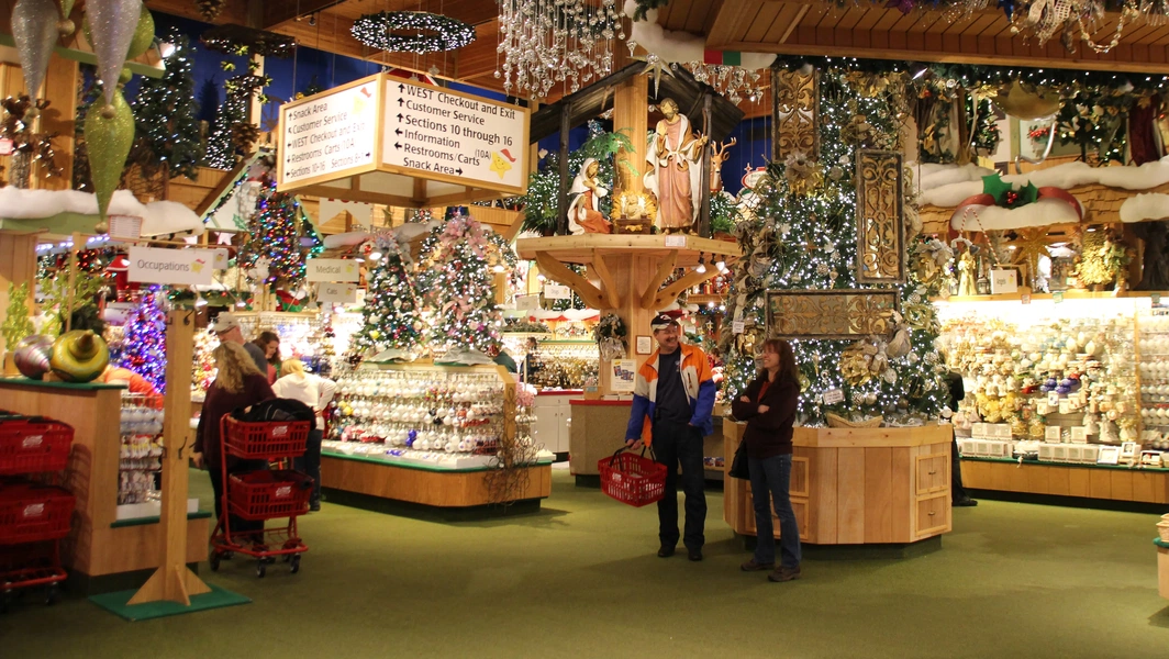 5 scenic and quirky roadside stops in Michigan