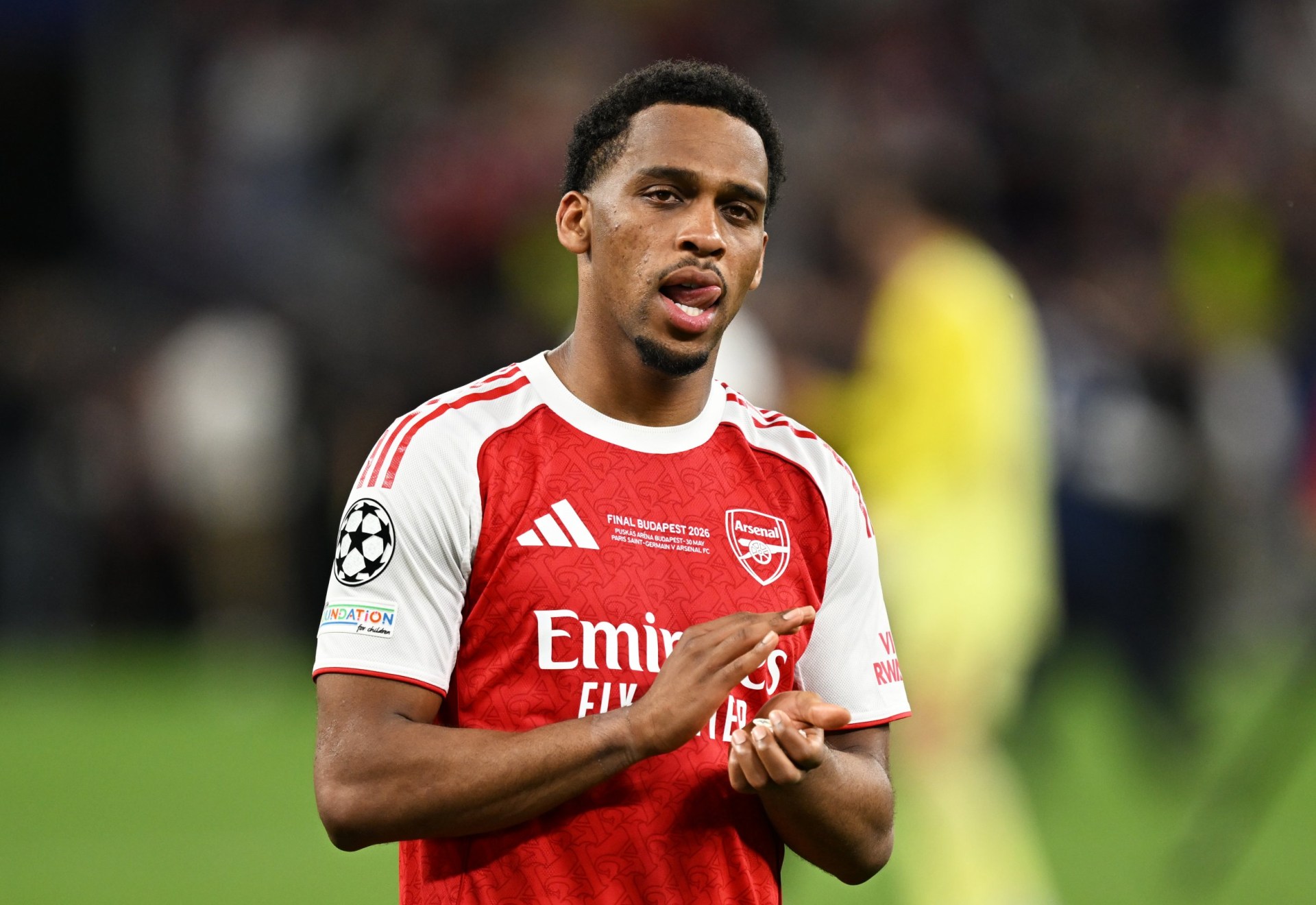 Arsenal star Jurrien Timber issues concerning injury update after ...
