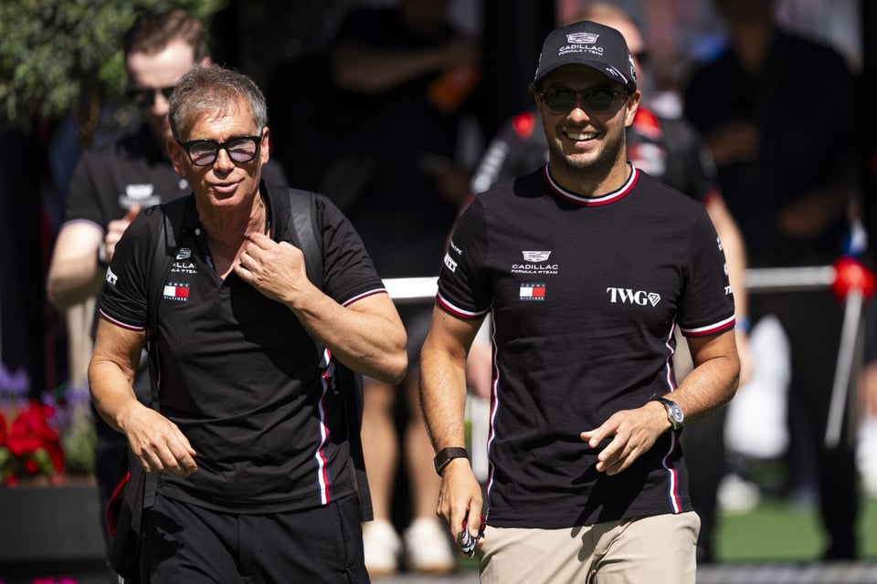 Russell sorprende y se queda con la pole en Barcelona