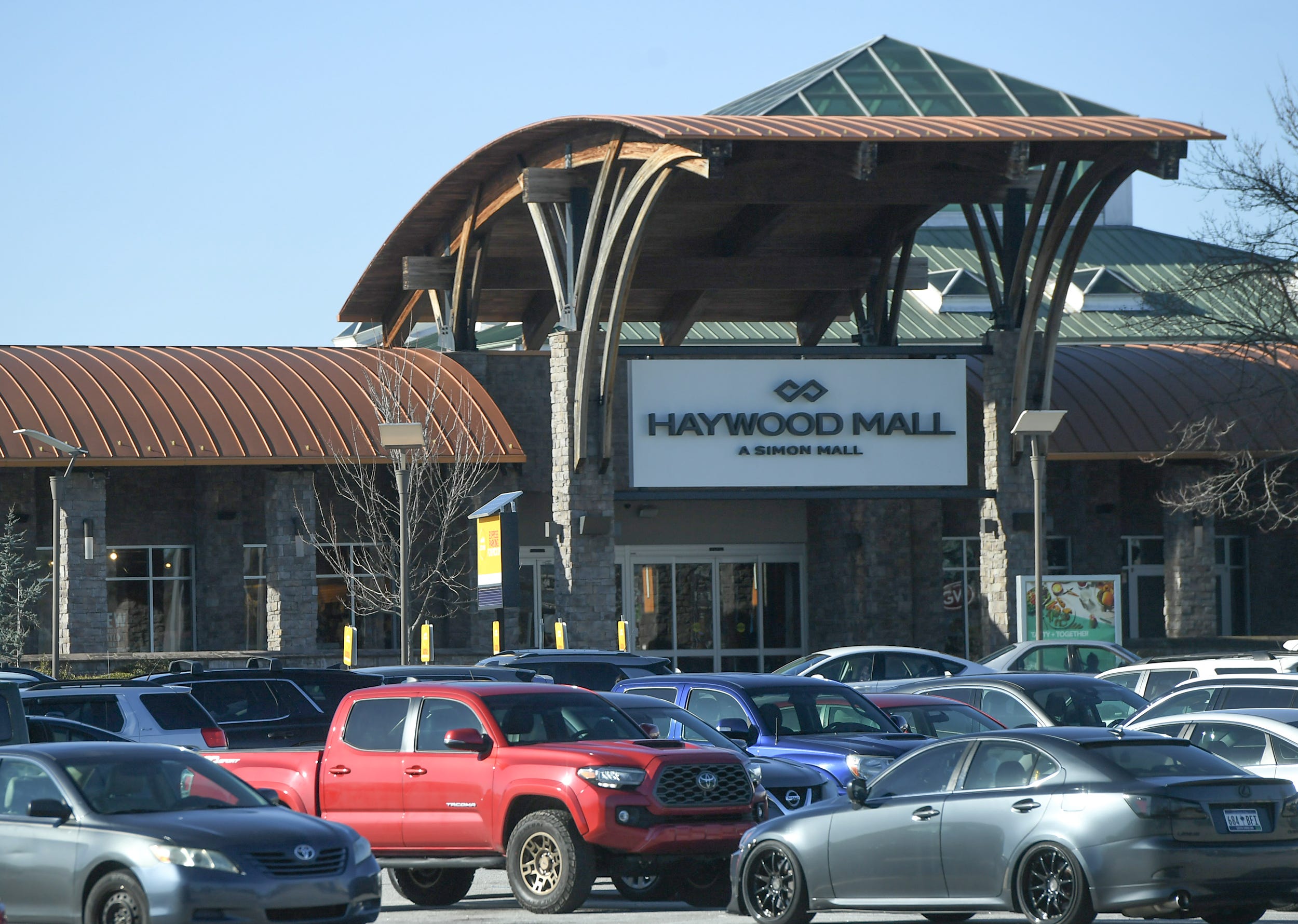 Injuries reported after South Carolina mall shooting