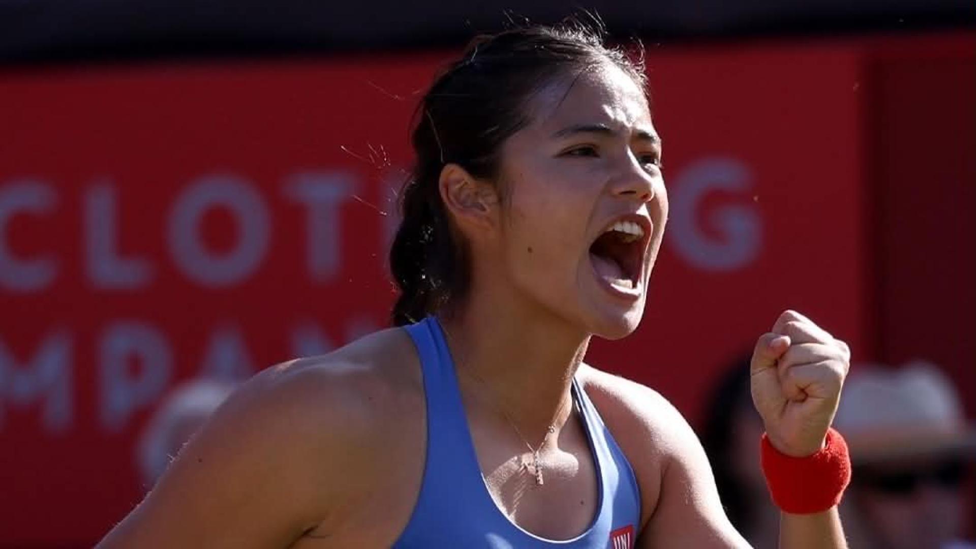 WTA Queen's - Raducanu travolge Jovic: sfiderà in finale Vekic