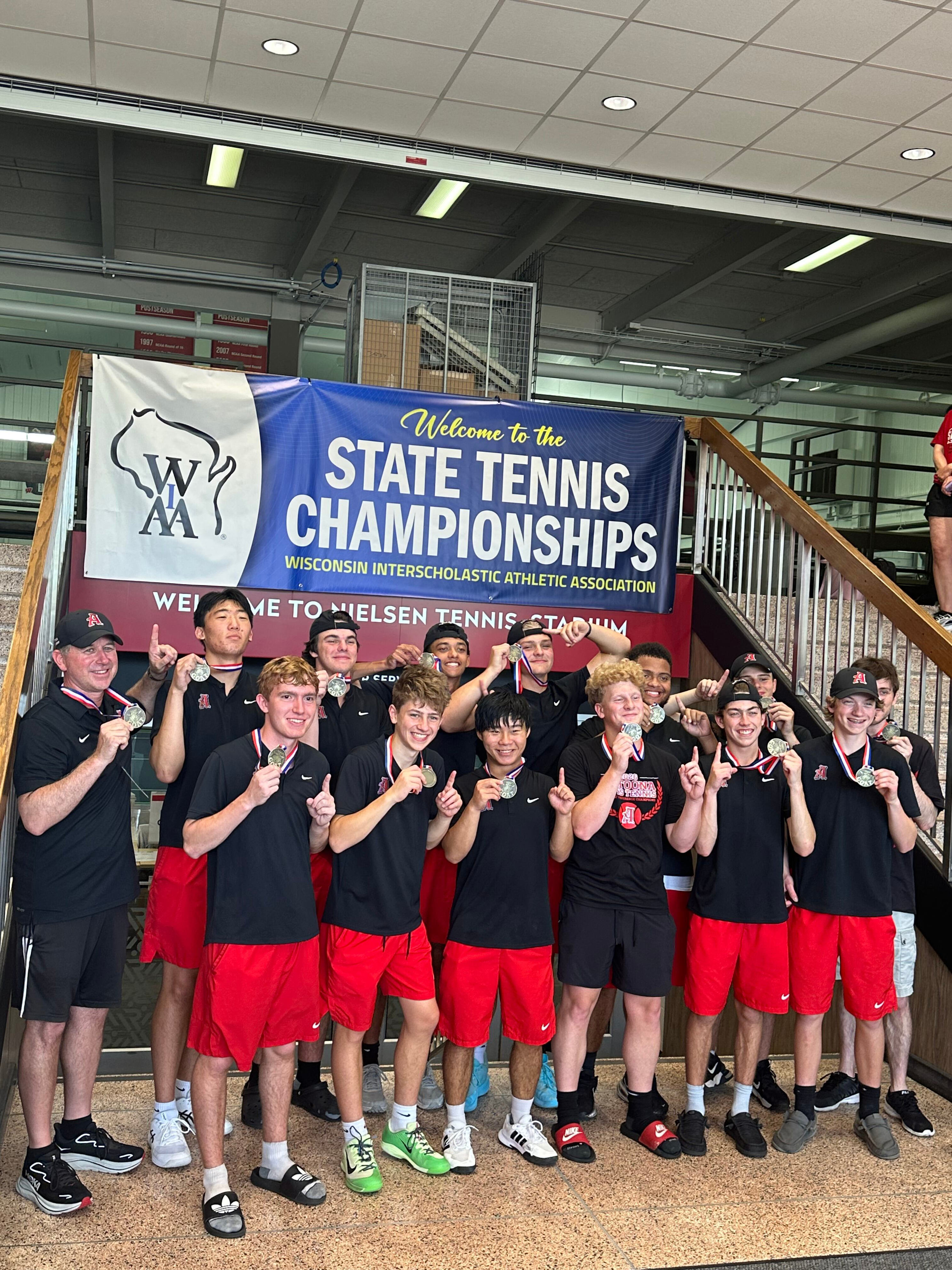 Altoona tennis wins WIAA state team championship