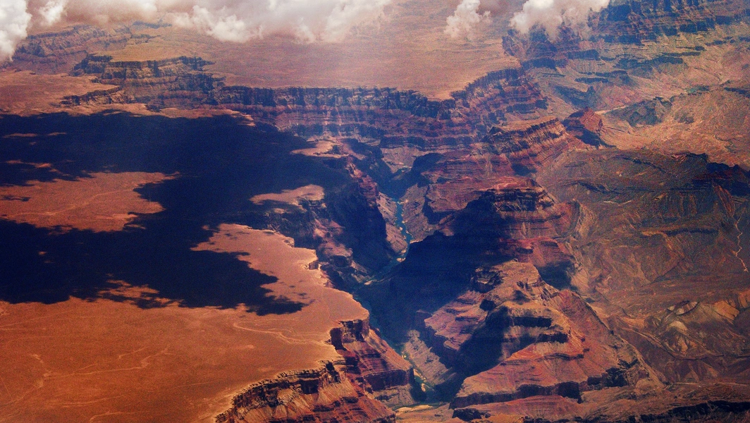 14 natural and man-made wonders around the world