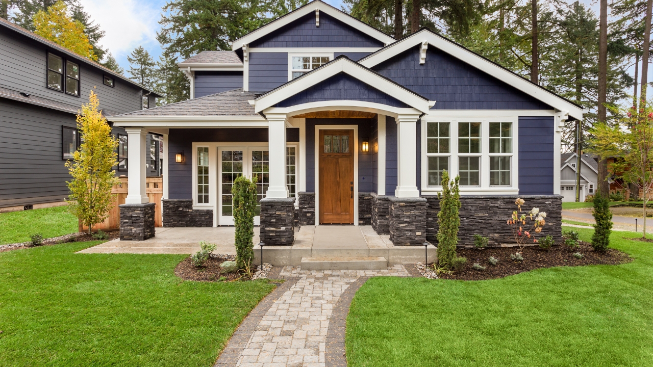 12 landscaping tricks that make a small front yard look bigger