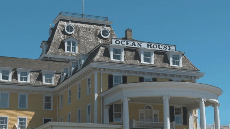 Taylor Swift wedding rumors don't pan out in Watch Hill