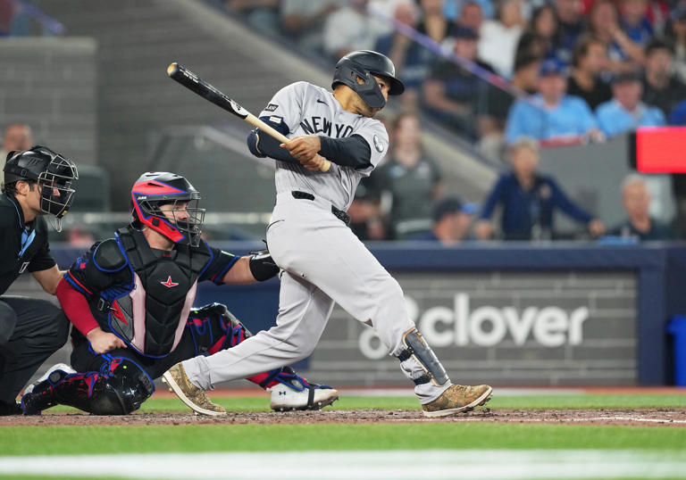 Yankees center fielder lands on the IL with a hamstring strain