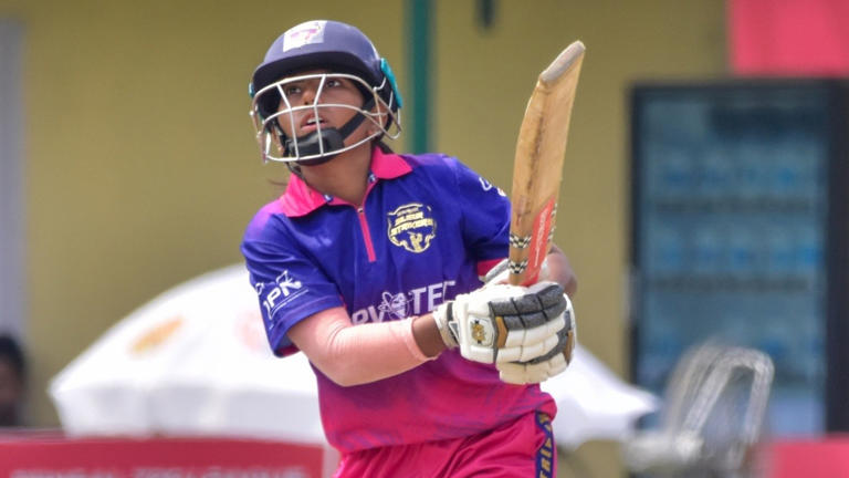Bengal T20 League: All-round Siliguri Strikers down Royals Purulia in ...