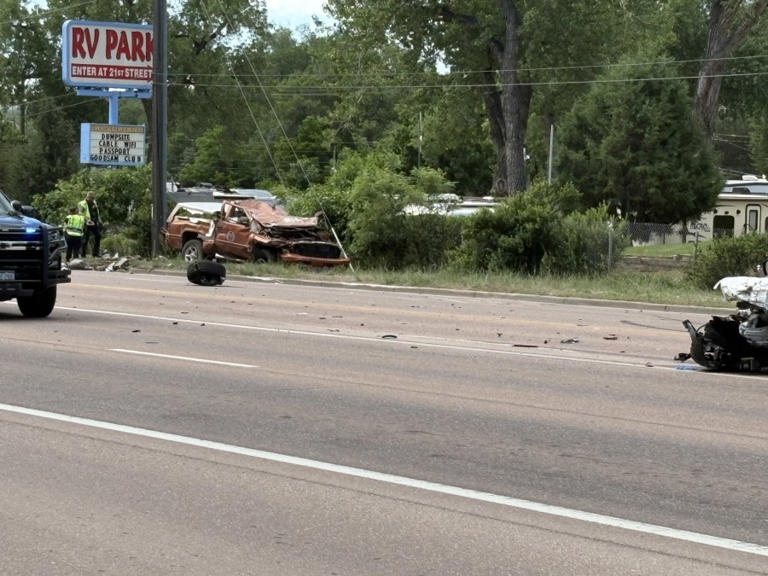 Traffic blocked on Highway 24 due to multi-vehicle crash