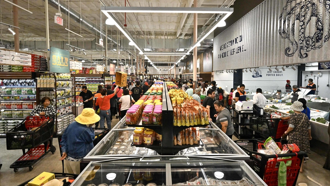 10 must-try foods and drinks from H Mart