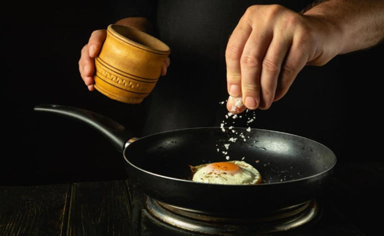 Are you making this simple fried egg mistake every morning without ...