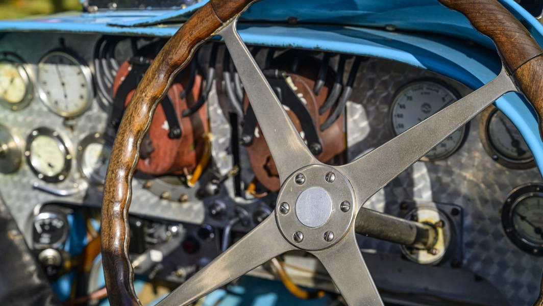 12 iconic steering wheels that shaped automotive design