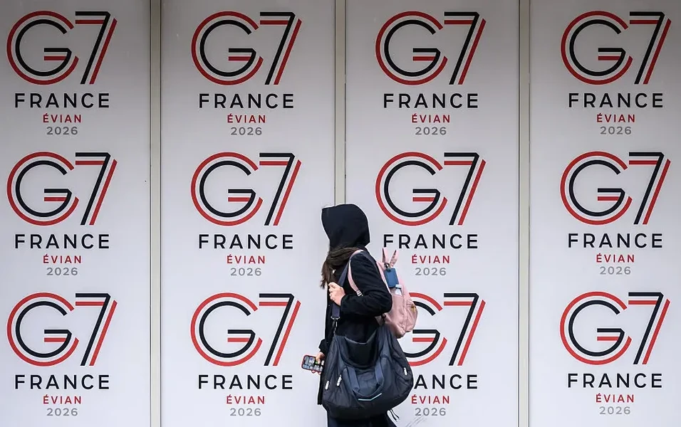 Trump heads to G7 with key Middle East, Ukraine talks