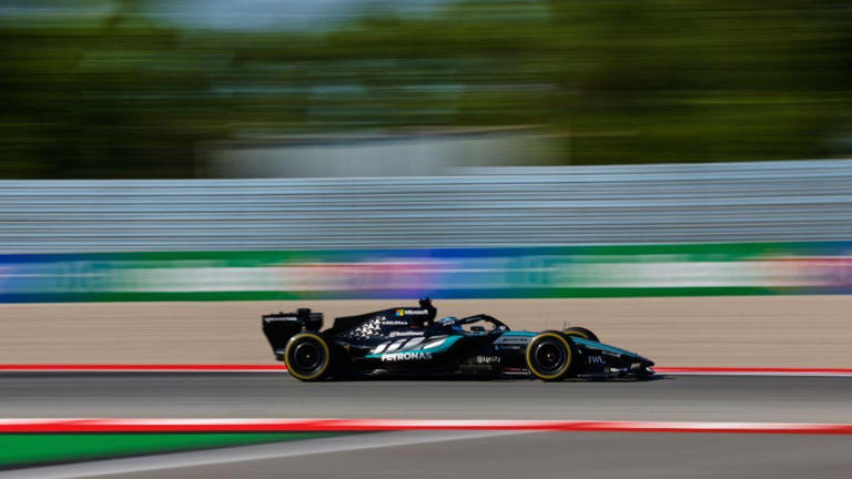 Fórmula 1: Russell garante pole, Leclerc despista-se na Q3