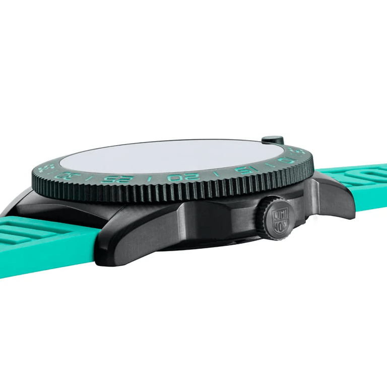 Luminox Pacific Diver Transformative Teal : La plongée suisse dans une ...
