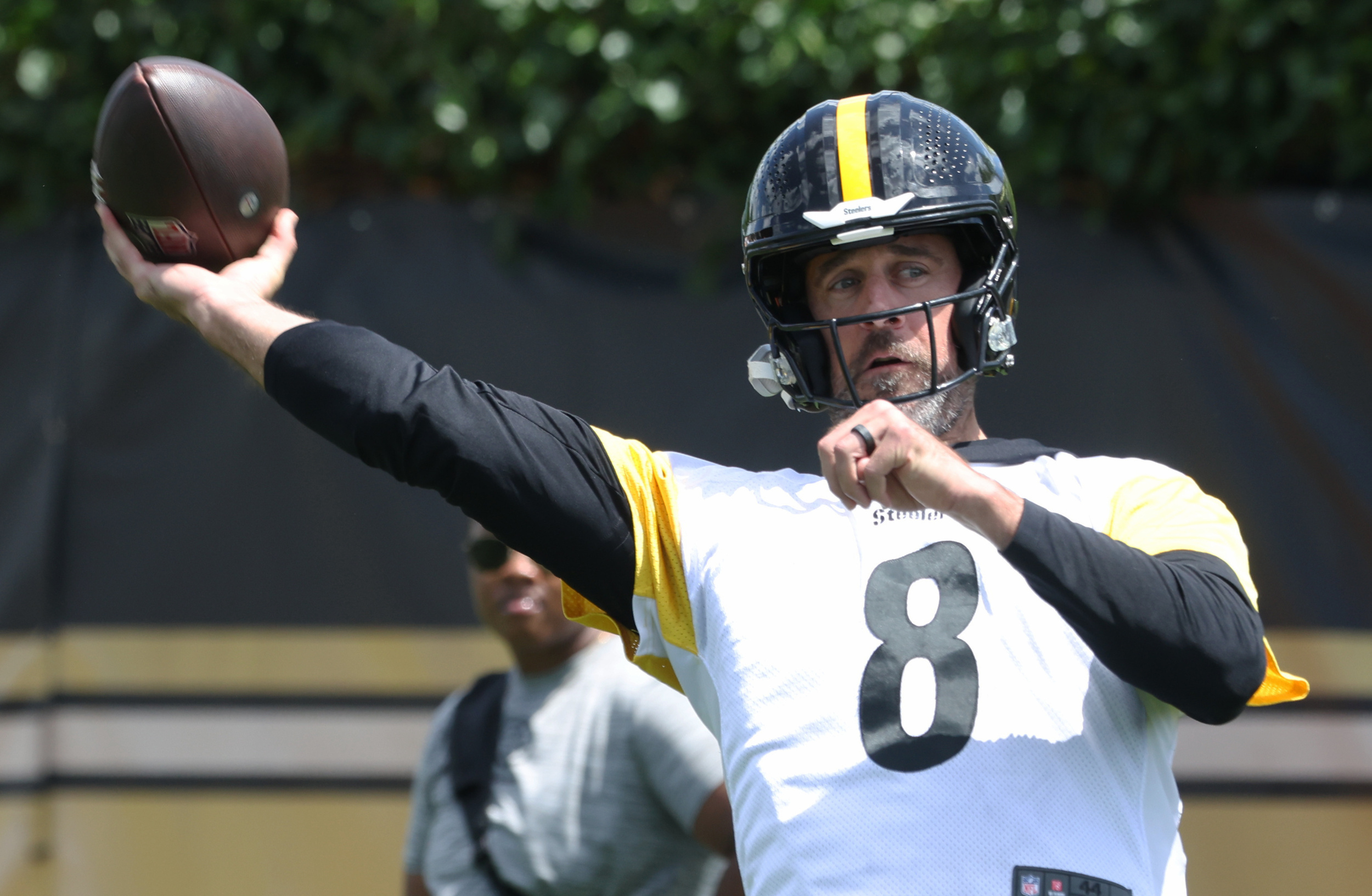 Steelers' Mike McCarthy's leash for Aaron Rodgers will be short if ...