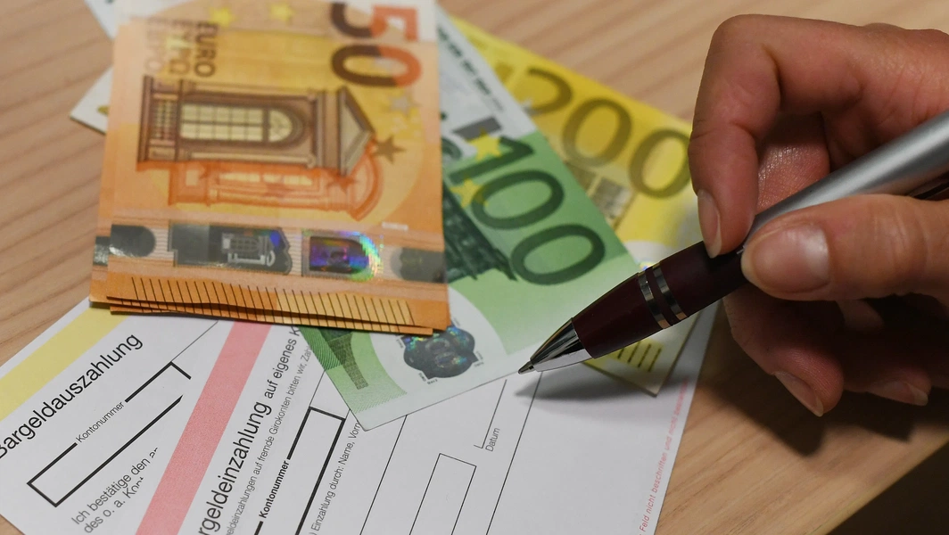 9 common bank deposit mistakes to avoid