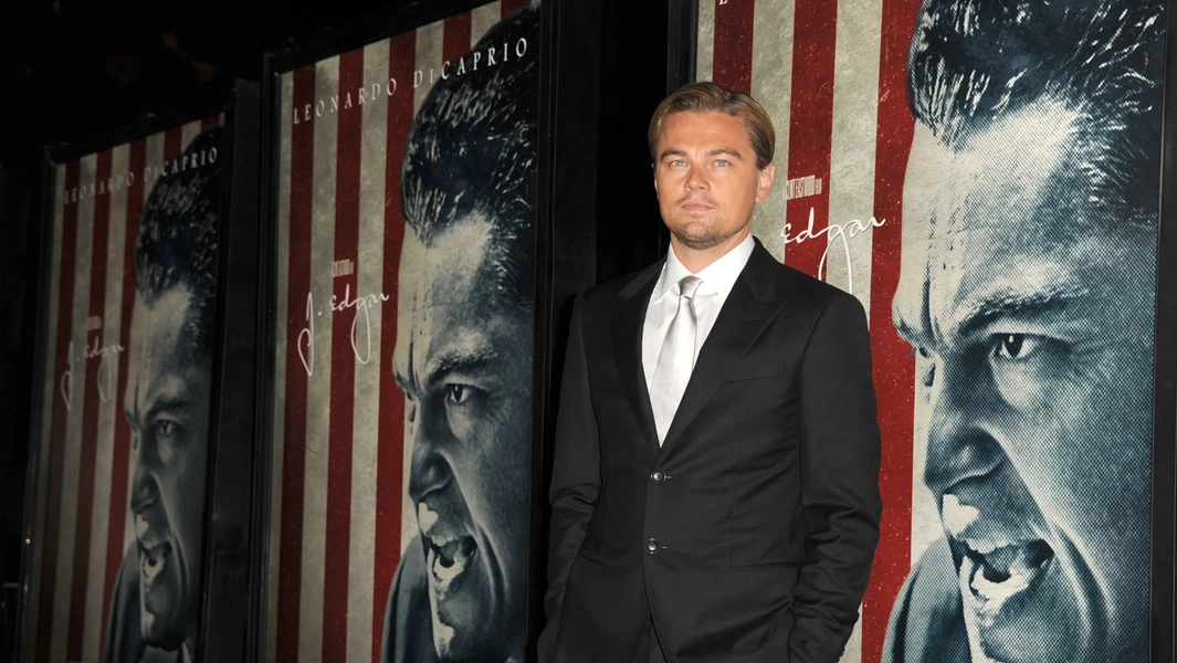 9 actors who looked different from their real-life counterparts
