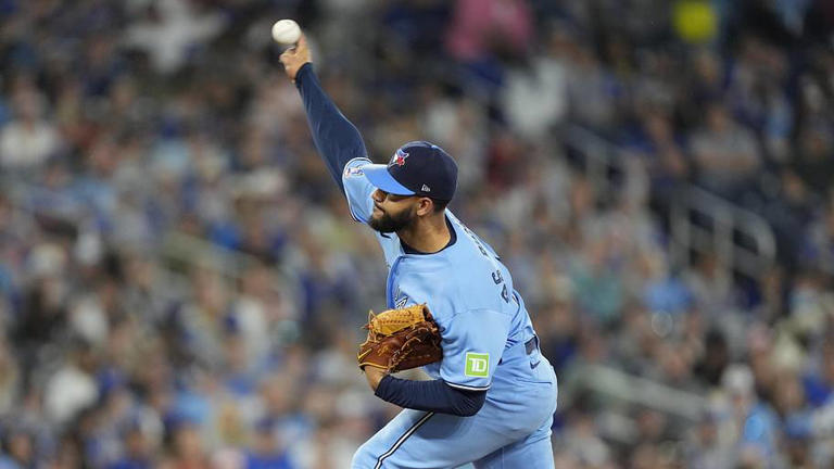 Two recently-departed twins make big first impression with new teams
