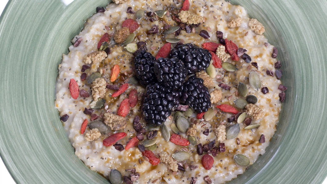 16 nutritious and flavorful oatmeal add-ins