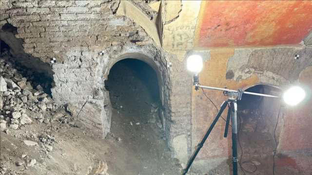 Italian students accidentally discover 2,000-year-old Roman villa ...