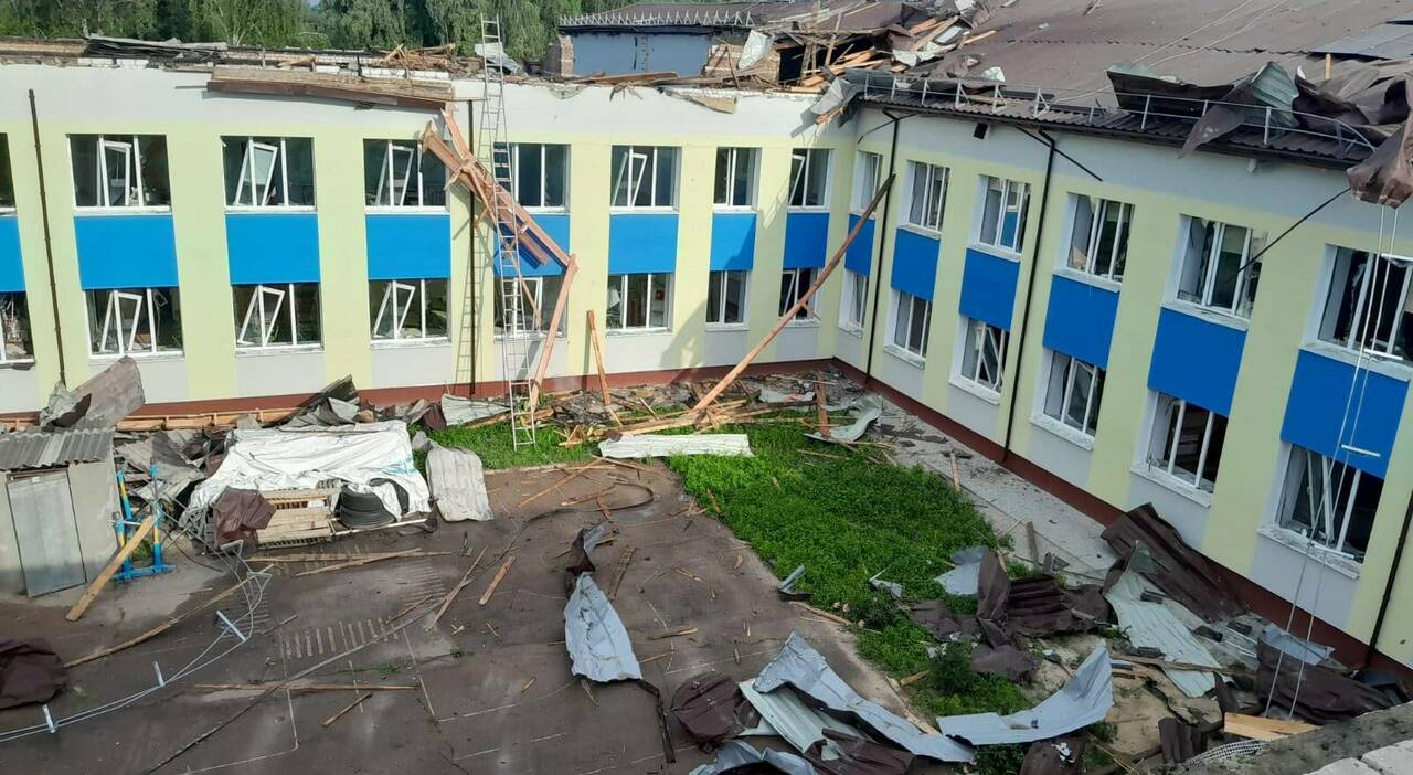 Ucraina, bombardata la scuola di Chernihiv: era stata ricostruita da ...