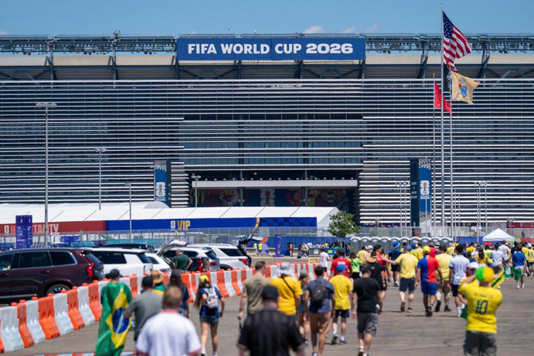 Gridlock slams NYC as World Cup travelers rocked by 'chaotic' transit ...