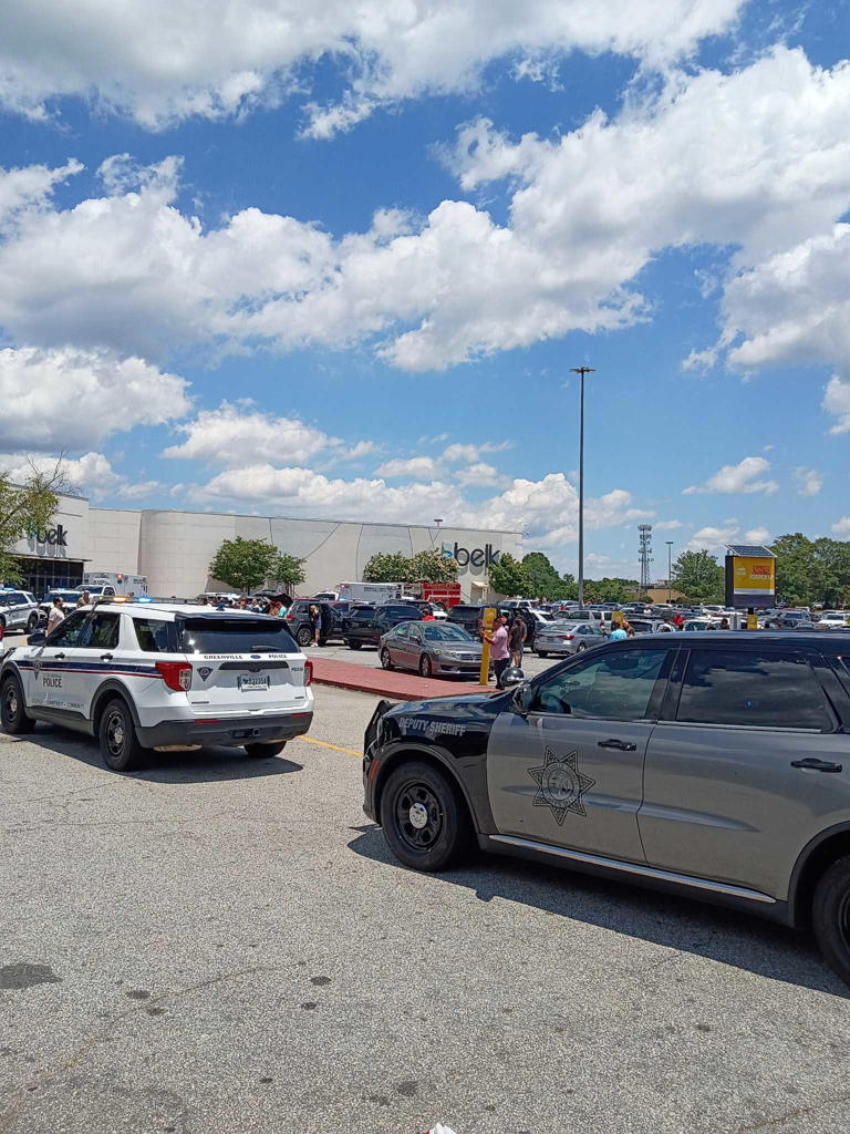 Multiple injured after shots fired at Haywood Mall, officers report