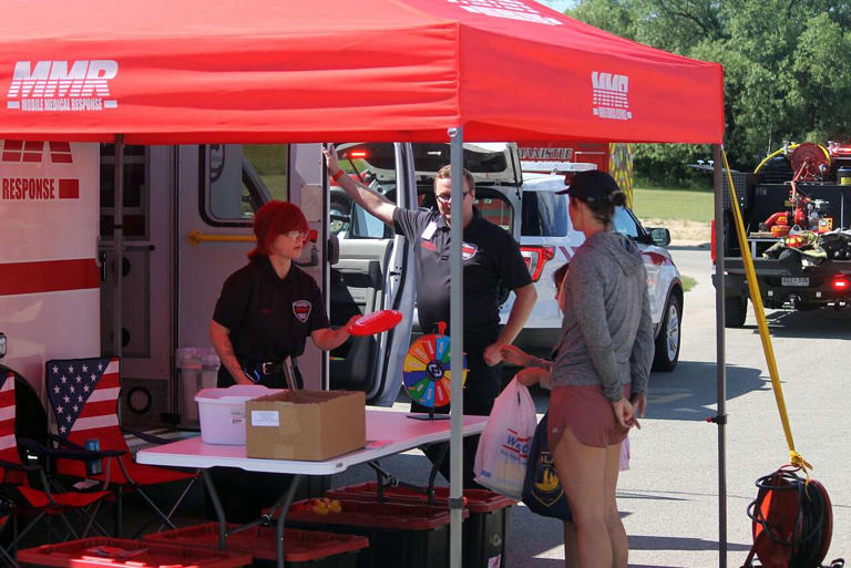 Families enjoy fun, sun, safety at annual Manistee event