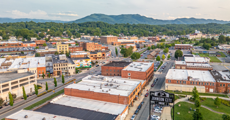 This charming Tennessee town comes alive every summer weekend