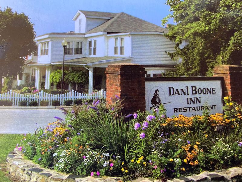 This North Carolina family-style restaurant serves Southern comfort ...