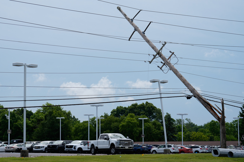 Tropical storm remnants drench Gulf states after tornadoes hit the Midwest