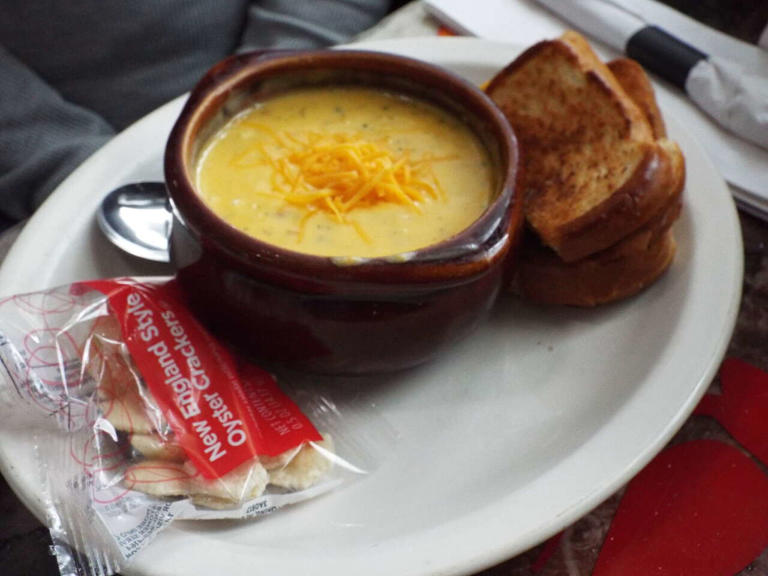 America’s Best Restaurants spotlights Jailhouse Bar and Grill