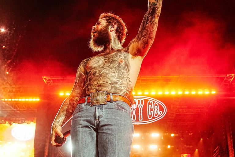 Post Malone’s big A– stadium tour set list is here! [Pictures]