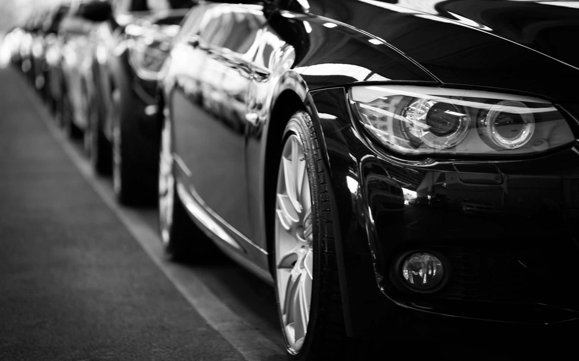 Carvana acquires seven Stellantis dealerships for $160 million ...