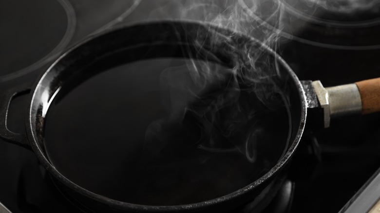 Mistakes everyone makes when cooking with oil