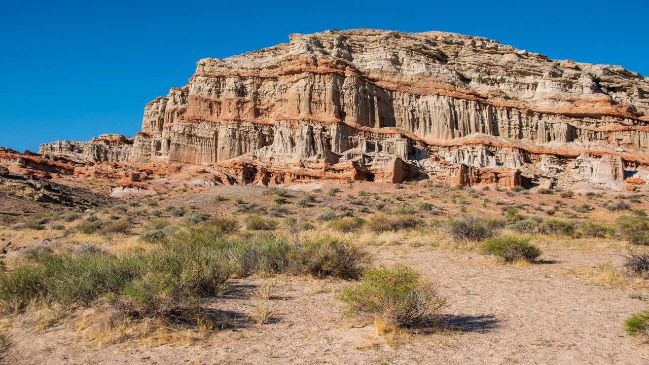 This canyon 2 hours from LA took 12 million years to turn this red