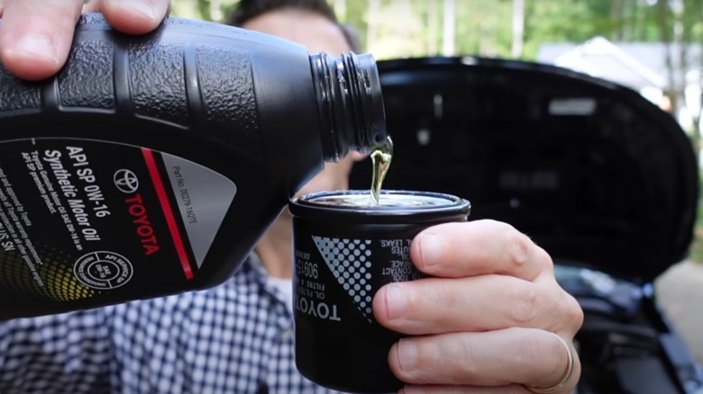 Should you really be pre-filling your oil filter?