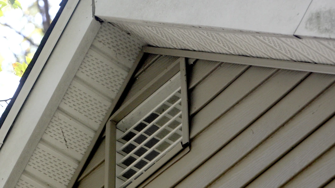 Signs and risks of poor attic ventilation