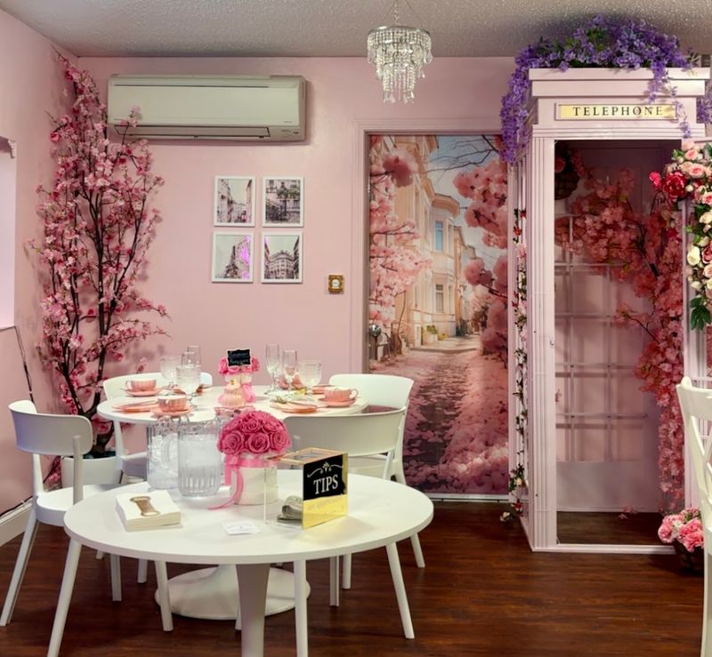 This enchanting Missouri tea room is a real-life fairy tale for pastry ...