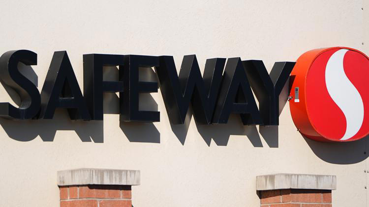 Safeway employee charged after restroom fight leads to stabbing in ...