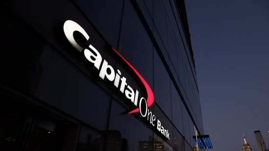 Is Capital One app down? Thousands report 'rate limit exceeded' error ...