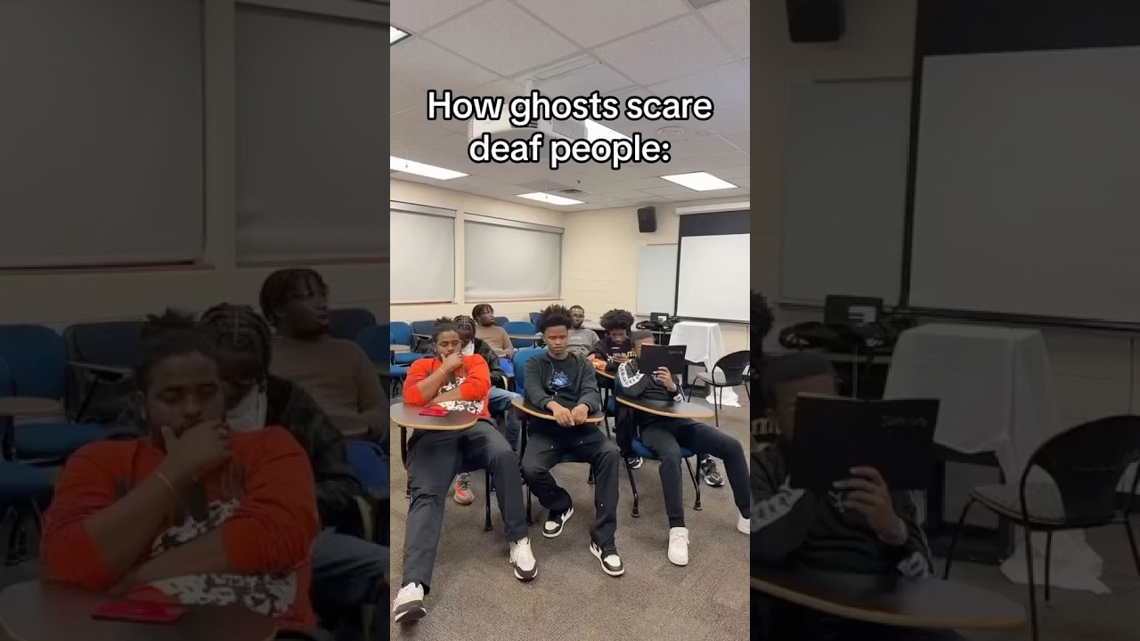 How ghosts scare deaf people 🤨Shorts