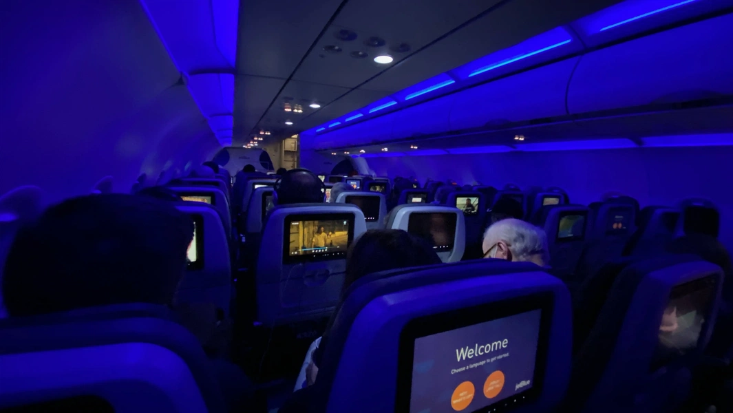 Why airlines choose blue seats