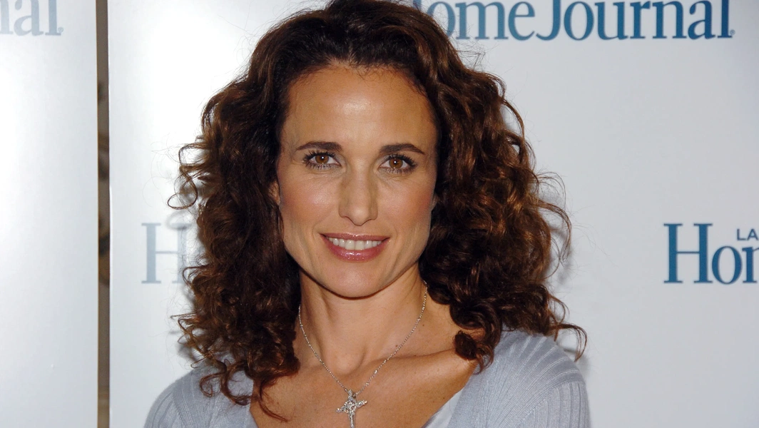 11 stylish curly hair ideas and tips