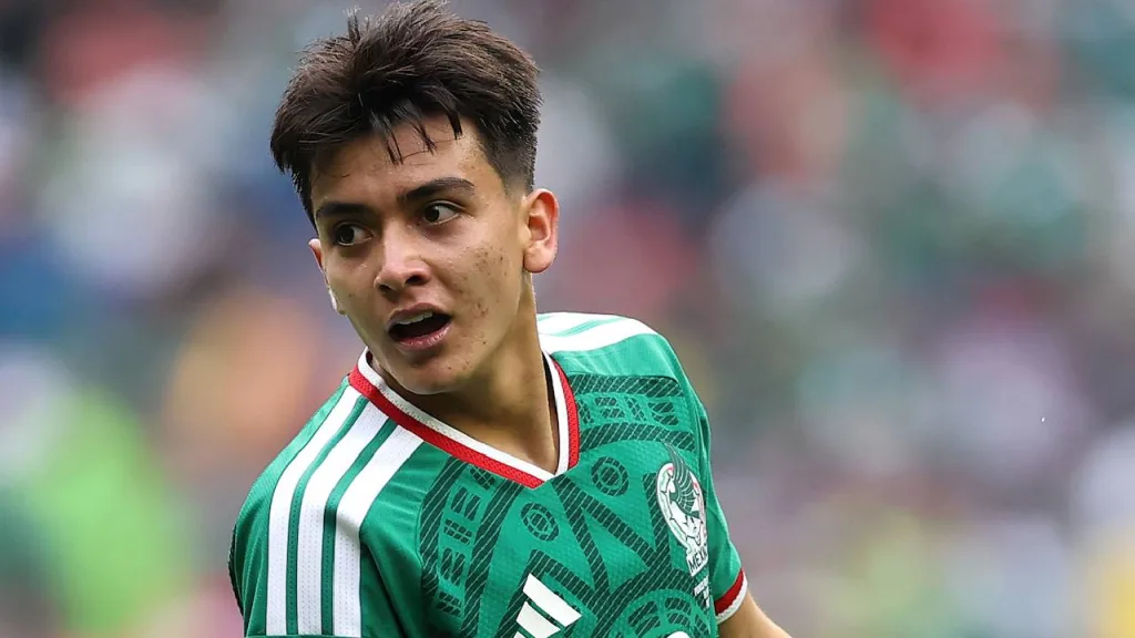 Mientras Gilberto Mora disputa el Mundial 2026 con México, confirman su ...